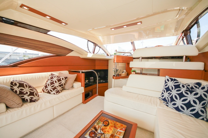 アジムット 43 Flybridge 2008 中古艇・新艇情報 株式会社 シーブリーズボートサービス https://www.seabreeze.co.jp | 中古艇検索サイト ボートワールド
