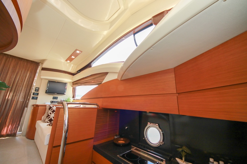 アジムット 43 Flybridge 2008 中古艇・新艇情報 株式会社 シーブリーズボートサービス https://www.seabreeze.co.jp | 中古艇検索サイト ボートワールド