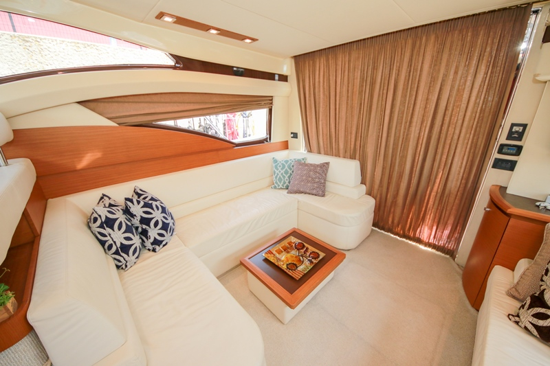 アジムット 43 Flybridge 2008 中古艇・新艇情報 株式会社 シーブリーズボートサービス https://www.seabreeze.co.jp | 中古艇検索サイト ボートワールド