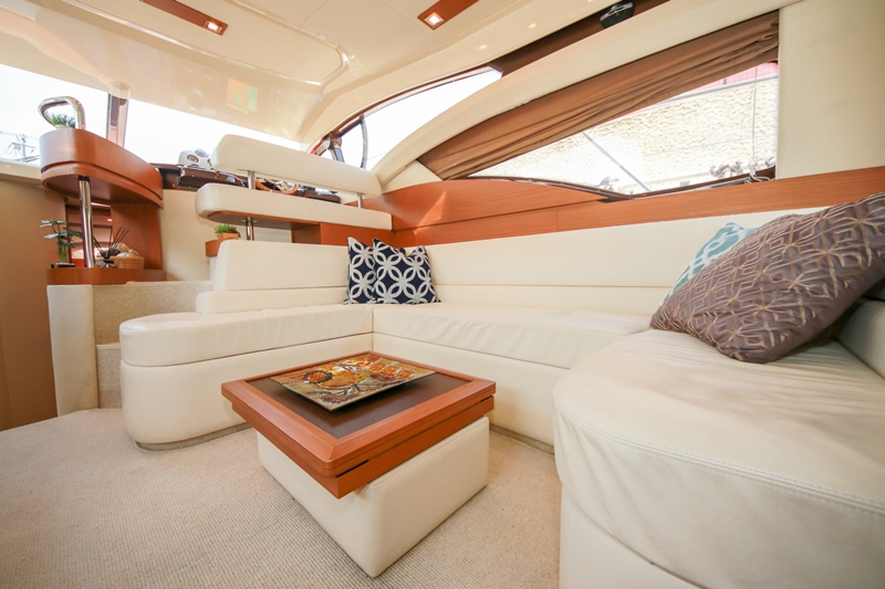 アジムット 43 Flybridge 2008 中古艇・新艇情報 株式会社 シーブリーズボートサービス https://www.seabreeze.co.jp | 中古艇検索サイト ボートワールド