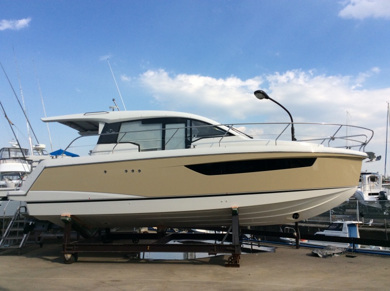 Sealine c330 store