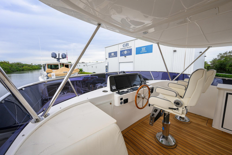 中古艇情報 グランドバンクス GB60 中古艇情報 Grand Banks GB60 Flybridge (保管場所：アメリカ） | 中古艇 ...